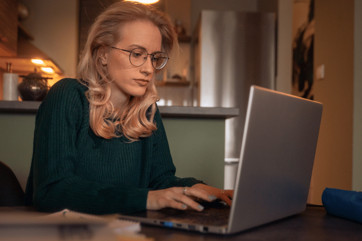 7 Tips To Stay Motivated & Productive When Living Alone - By Alexia Ann